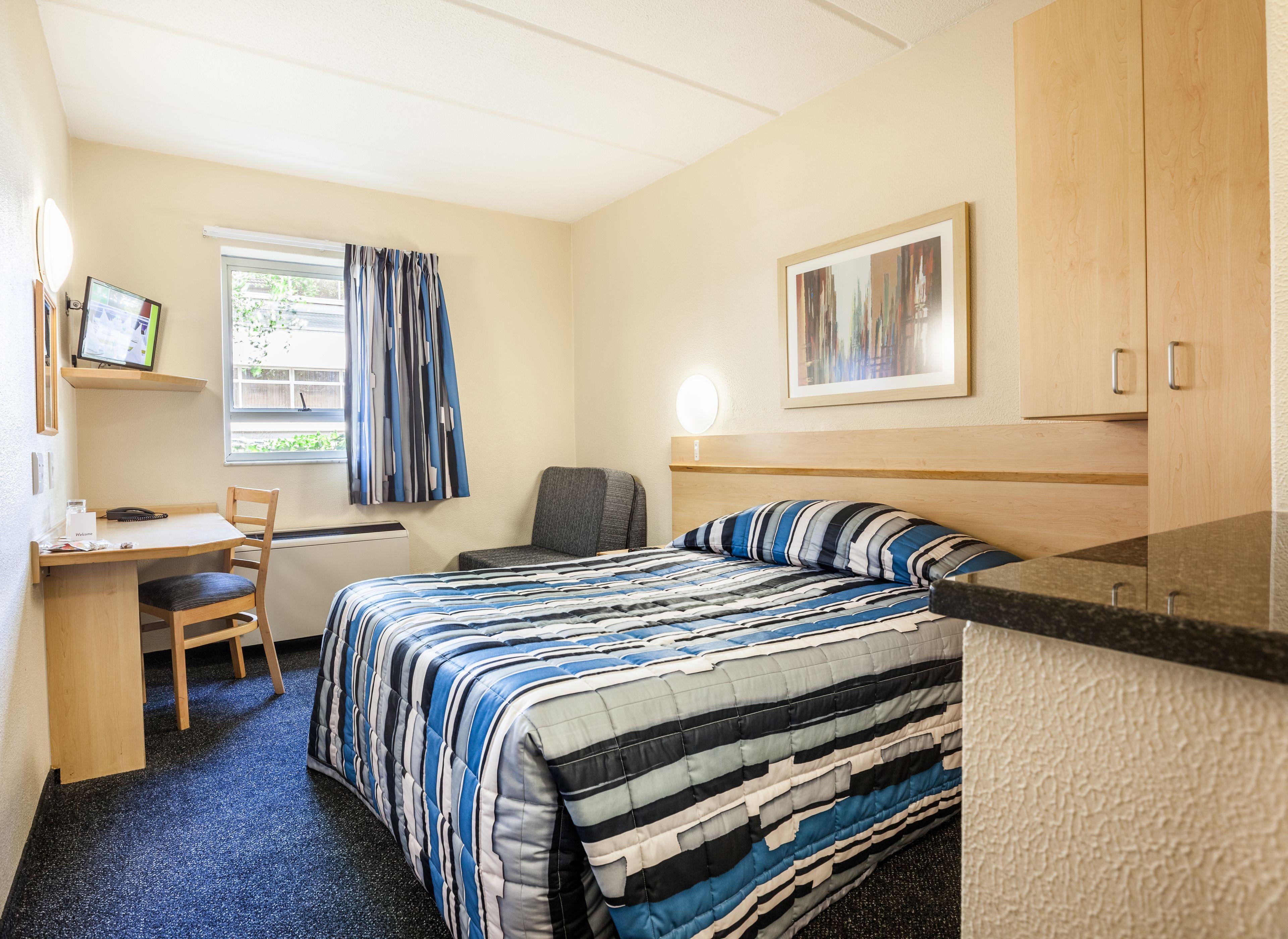 ROAD LODGE N1 CITY ··· Western Cape ··· Great Deals from $47